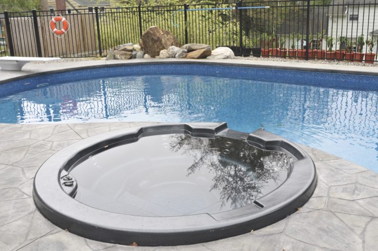 Vinyl Spillover Spas - Westrock Pools